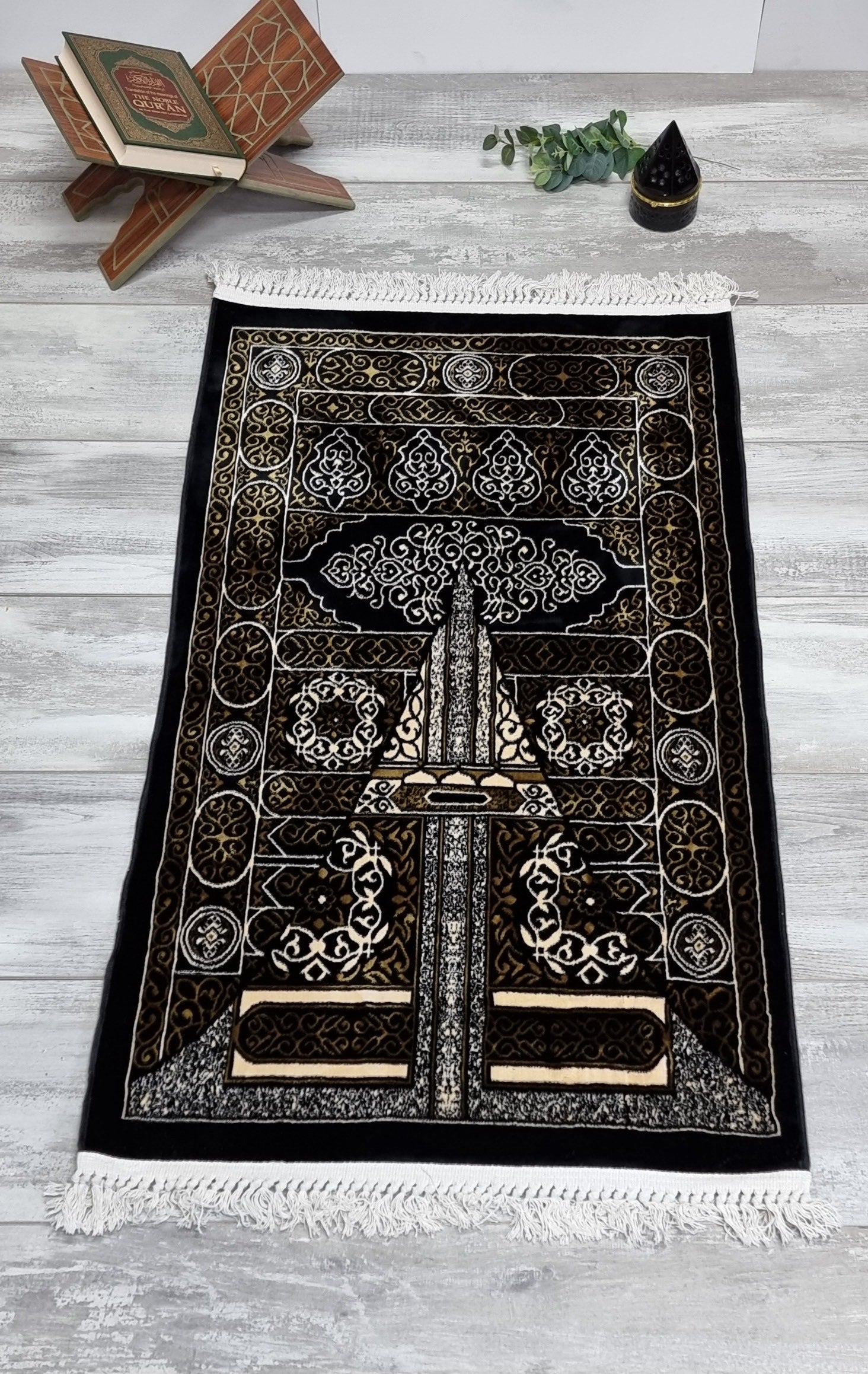 Luxury Turkish Prayer Rugs | Darussalam Islamic Bookstore