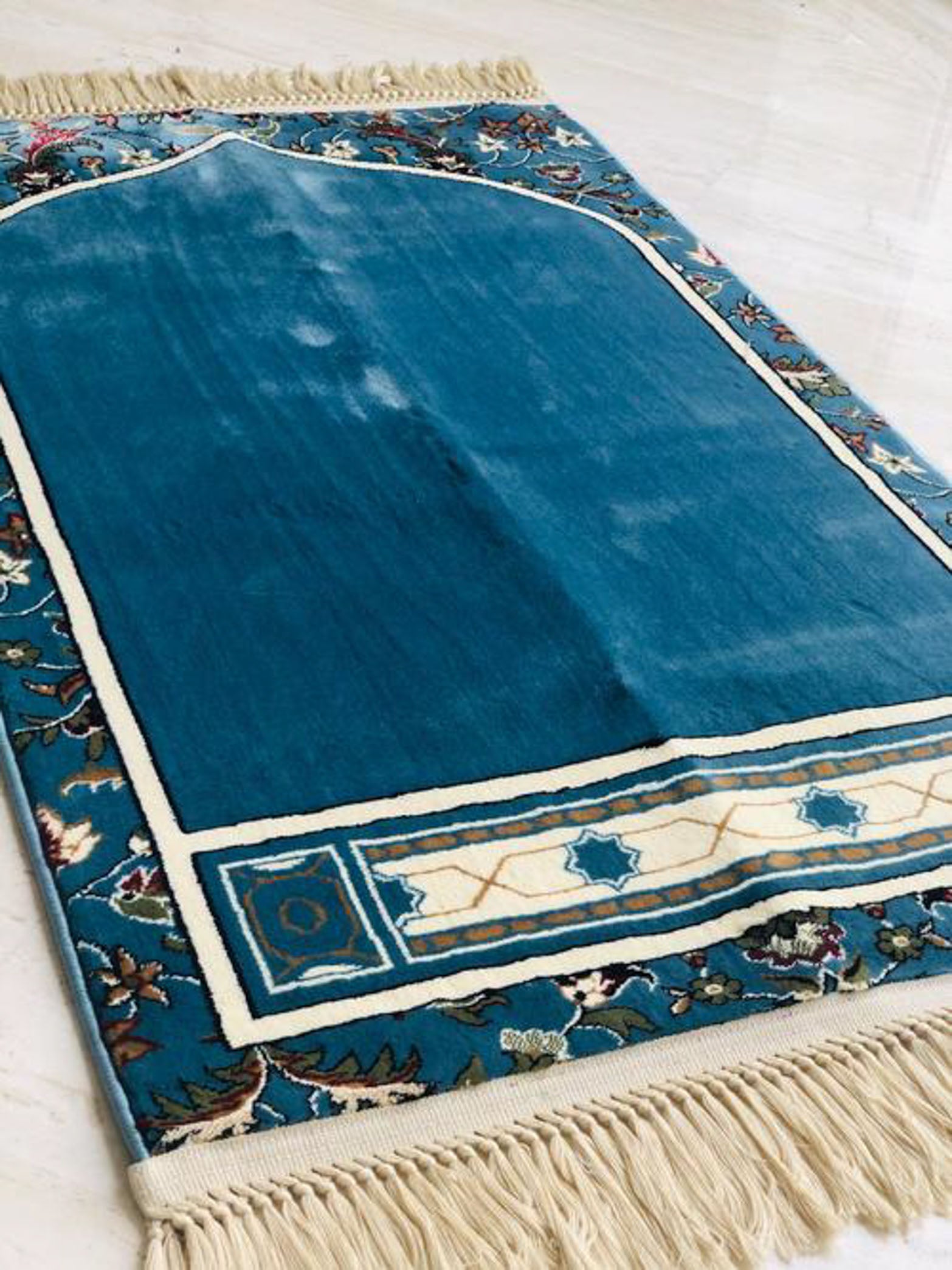 Made In Madina Prayer Mats | Darussalam Islamic Bookstore